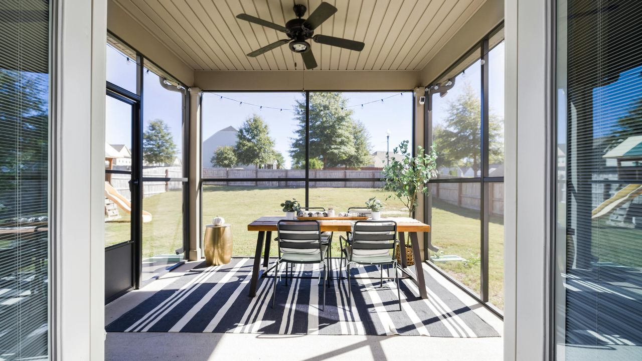 Porch View Home Design Ideas for Modern and Traditional Houses - Hgtvv